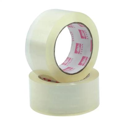 Cina 110 yarde inscatolano il nastro d'imballaggio di spedizione resistente d'imballaggio chiaro trasparente impermeabile giallastro di sigillatura del nastro in vendita