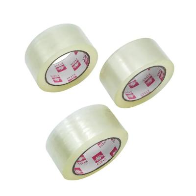 Cina 110 yarde inscatolano il nastro d'imballaggio di spedizione resistente d'imballaggio chiaro trasparente impermeabile giallastro di sigillatura del nastro in vendita