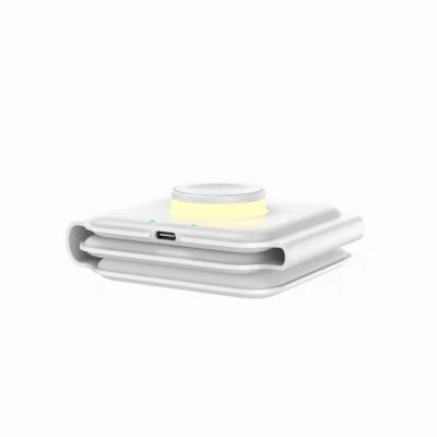 China 3 em 1 carregamento sem fio magnético luz noturna 121g carregador rápido 15W à venda