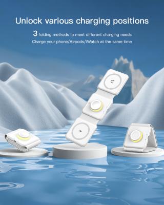 China 3 em 1 carregamento sem fio magnético luz noturna 121g carregador rápido 15W à venda