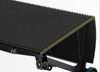 China 3 Sides Yellow Demarcation Escalator Step Type 600 Escalator Black Pallet for sale