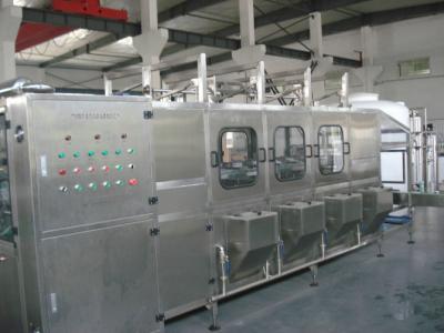 Cina Macchina di rifornimento del barattolo dell'acqua minerale, macchina di rifornimento elettrica per acqua tranquilla 1200B/h in vendita