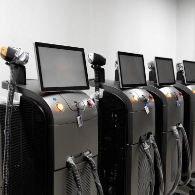 Cina 1600W 1800W 2000W Diode Laser depilazione macchina per salone di bellezza in vendita