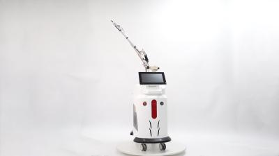 Cina OEM ODM Picosecond Laser Beauty Machine 755nm 532nm Per la rimozione del tatuaggio in vendita