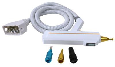 Cina 532nm 1064nm 1320nm Q Switch ND Yag Laser Machine per sbiancamento della pelle / cerchi scuri in vendita