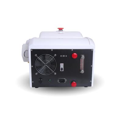Cina Macchina laser multifunzione IPL in acciaio inossidabile Ringiovanimento della pelle attrezzature di bellezza in vendita