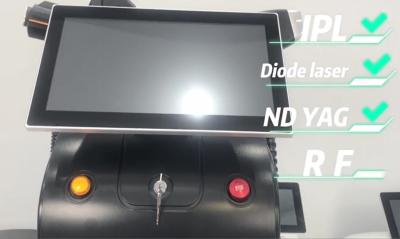 Cina 4 in 1 Macchina di bellezza multifunzione a tre lunghezze d'onda Laser per la rimozione dei capelli tatuati in vendita
