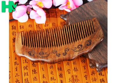 Cina Legno solido antistatico di lavoro di parrucchiere del pettine di legno di qualità superiore della barba che scolpisce Mushu in vendita