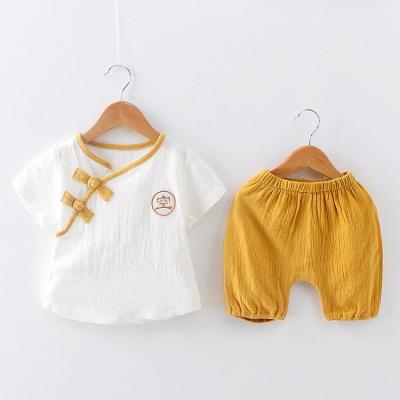 Cina il vestito in due pezzi del nuovo bambino di 100cm ha messo camicia bianca della manica di stile cinese la breve in vendita