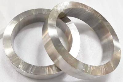 China Gr4 Titanium gesmeed ringen Gr2, titanium naadloos gewalste ringen en gegoten ringen van titanium Te koop