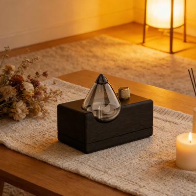 China Hand Blown Glass Vessel Home Aroma Diffuser With Natural Wood Grain Preservation for sale