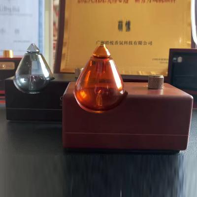 China Hand Blown Glass Minimalist Retro Design Aroma Diffuser with Extended Battery Life for sale