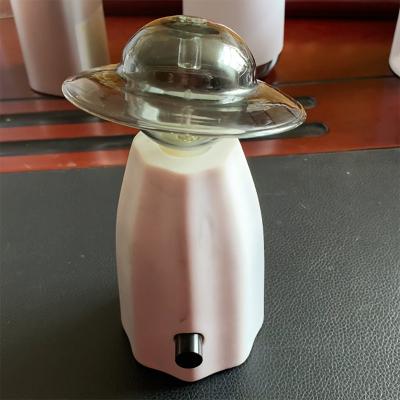 China Eco-Fashionable Hand-blown Glass Extremely Quiet Aroma Diffuser for Office DC5V 1A for sale