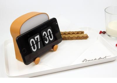 Cina Lampada ricaricabile 1200mAh di notte del silicone della camera da letto dei bambini in vendita