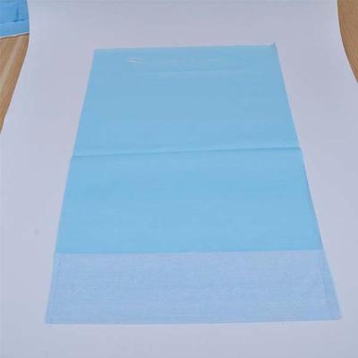 China Hospital Disposable Dental Supplies Adult  Square Waterproof Disposable Medical Bibs à venda