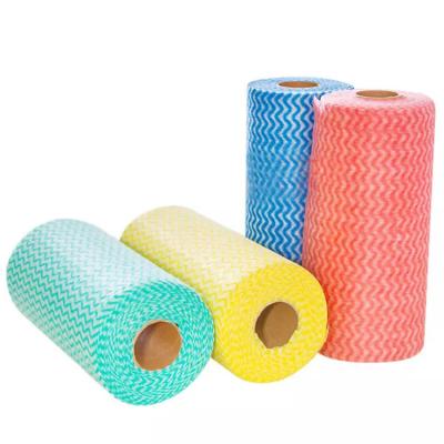 Cina Sustainable House Cleaning Accessories Non Woven Kitchen Paper Towels Roll in vendita