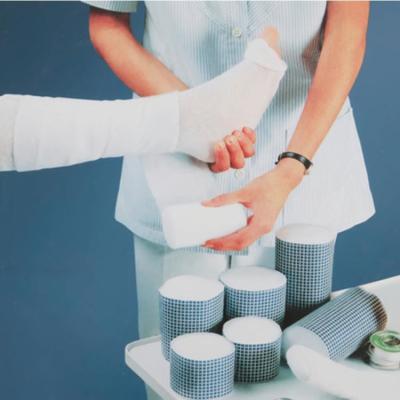 Cina medical orthopedic plaster splint plaster bandage water resistant for bone fracture in vendita