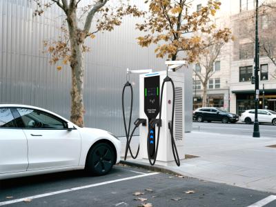 China Commercial 120kW E-Van Charger | Advanced 10" UI Panel & Auto Cable Storage | Low Power Design for sale