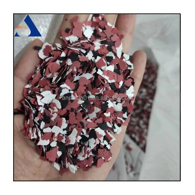 Cina Rivestimento di gomma, pezzi di roccia compositi decorativi, lastre di pavimento epossidiche da 3 a 6 mm, provenienti da Hebei in vendita