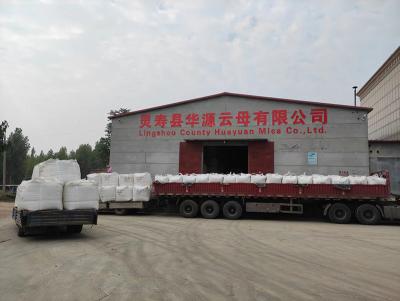Cina 13.3-32.0% Contenuto di Al2O3 Protezione antincendio Mica in polvere per esigenze di isolamento termico in vendita