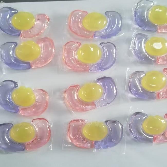 Packaged laundry detergent pods display