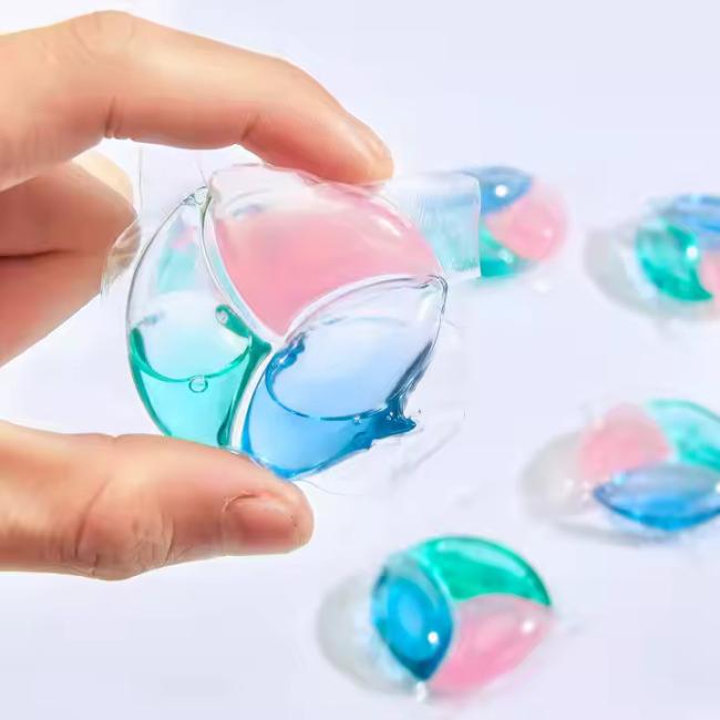 Customizable laundry detergent capsules in different shapes