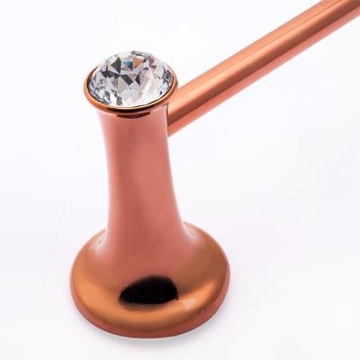 Cina Alloia di zinco e cristallo accessori per bagno singolo bar di asciugamani piastra oro rosa in vendita