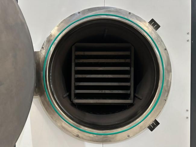 HWF160-10NH Vacuum Atmosphere Tank Furnace interior view