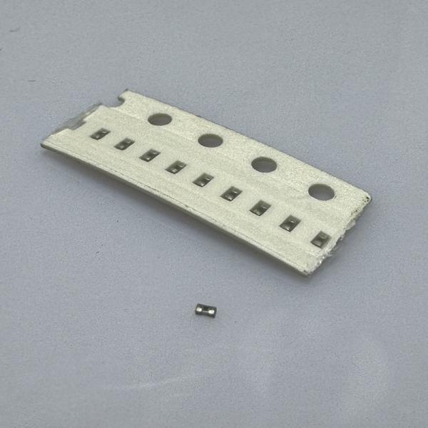 0402 Rectangula Micro Chip Fuse Fast Acting SMD Fuses 32V 5A 4A 3.5A 3A 2.5A 2A 1.5A 1A 0.75A 0.5A 0.375A 0.315A 0.25A 0.2A
