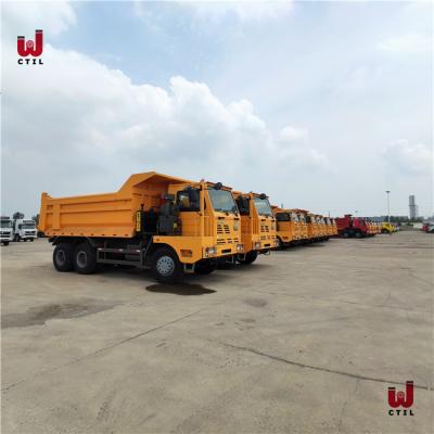 Cina HOWO 70 tonnellate di carbone di grandi autocarri con cassone ribaltabile della miniera 10 carrai che estraggono l'autocarro con cassone ribaltabile resistente in vendita