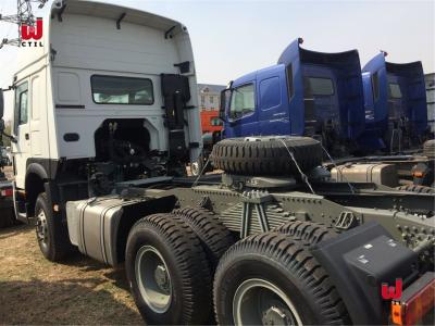 Cina Nuovo/nero resistente usato di HOWO 30Ton 420HP/camion rosso/bianco/giallo del trattore in vendita