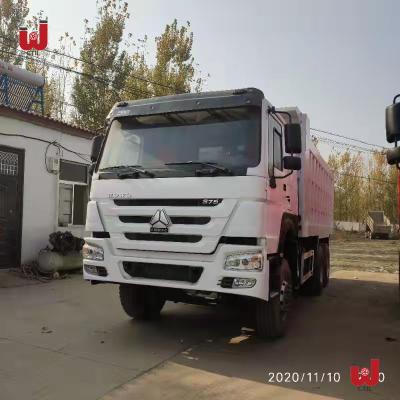 Cina Autocarro con cassone ribaltabile resistente dell'autocarro con cassone ribaltabile HW76 300L Howo 6x4 in vendita