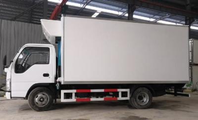 Китай Тележка 5t коробки замораживателя 98HP вышла двигатель Isuzu ручного привода продается