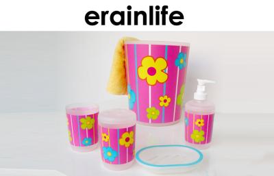 Cina Insieme di plastica dell'accessorio del bagno di bella progettazione del fiore con la tenda di doccia coordinata in vendita