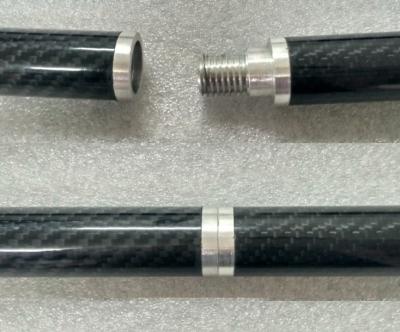Chine Le joint en aluminium relient des tubes de tuyauterie de tube de fibre de carbone du sergé 3K au fil en aluminium pour la douille de protection de fil et de câble à vendre