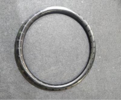 Chine 450 moyeux de roue légers superbes de vélo de route de fibre du carbone T700 de la largeur 27mm de g peuvent être adaptés aux besoins du client à vendre