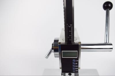 China ISO 7500 ASTM E4 Spring Testing Machine 10-30N Capacity for sale