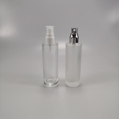 Cina Collare di vetro 100ml 150ml bottiglia toner a cilindro ghiacciato con tappo in vendita