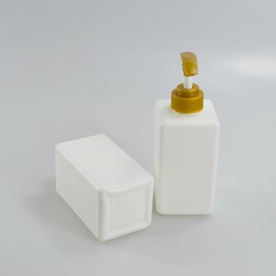 China 450 ml HDPE vierkant fles voor shampoo en lotion vierkant plastic shampoo pomp fles Te koop