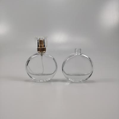 Cina 25ml 30ml 50ml 100ml bottiglia di profumo di vetro con spray atomizer in vendita