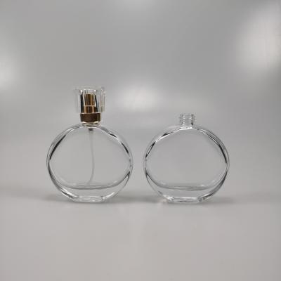 Cina 25ml 30ml 50ml 100ml bottiglia di profumo di vetro con spray atomizer in vendita