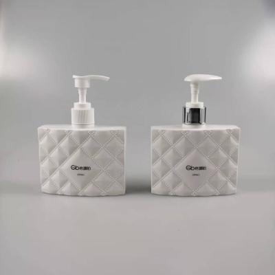 Cina Stampa a schermo Bottiglia di plastica di lusso vuota per lozione shampoo per capelli Conditioner in vendita