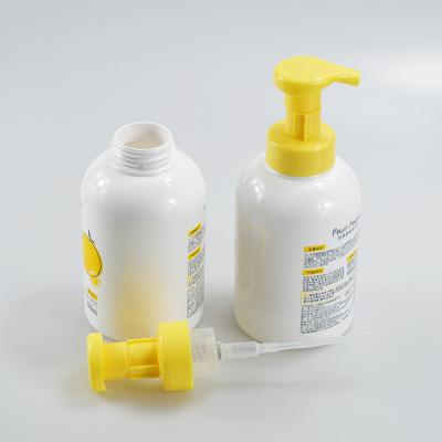 Cina OEM/ODM Sì 500ml Bottiglia di schiuma di plastica da 5 oz Pompa Dispensatore di mousse per sapone per mani spumante in vendita