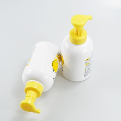 Cina OEM/ODM Sì 500ml Bottiglia di schiuma di plastica da 5 oz Pompa Dispensatore di mousse per sapone per mani spumante in vendita