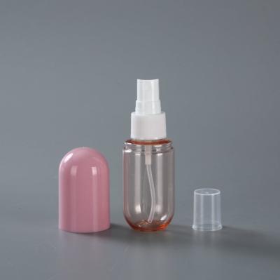 Cina 40/60ml SPRAYER PUMP PET Capsula Bottiglia Spray in bellissimo colore per acqua essenziale portatile in vendita