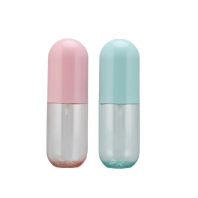 Cina 40/60ml SPRAYER PUMP PET Capsula Bottiglia Spray in bellissimo colore per acqua essenziale portatile in vendita