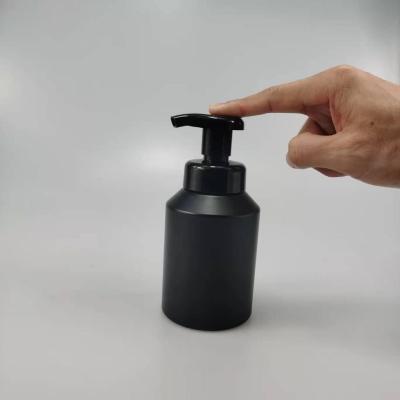 Cina 500 ml di capocciafa di plastica pompa shampoo dispenser personalizzata per lo spazzamento del sapone nell'industria cosmetica in vendita