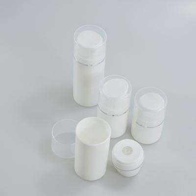 Cina Colore personalizzato 30ml 50ml 100ml 120ml 200ml Bottiglia pompa lozione senza aria con tappo PP in vendita