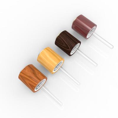 Cina Cappuccio di plastica 18 mm 20 mm 24 mm di legno di bambù Press Button Dropper per la bottiglia di olio essenziale in vendita