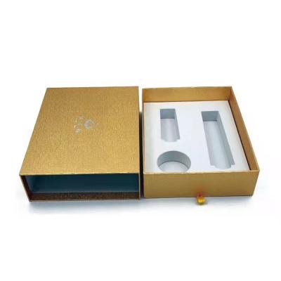 Cina L'oro ha sventato Logo Kraft Paper Drawer Box con il nastro nero in vendita